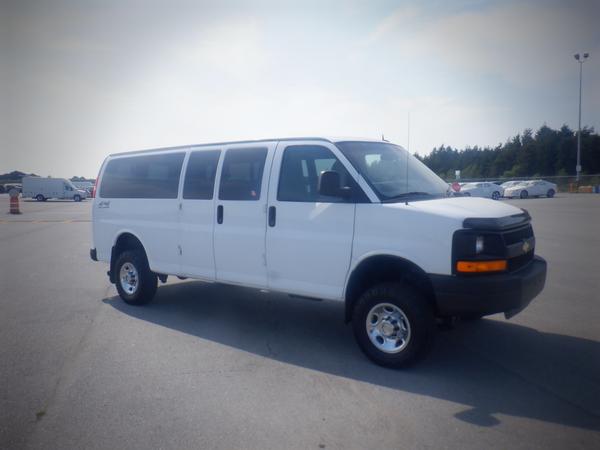 2014 Chevrolet Express 3500 Extended 12 Passenger Van 4X4 | Repo.com
