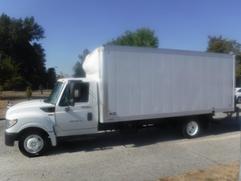 2014 International TerraStar 18 Foot Cube Van 3 passenger Diesel with ...