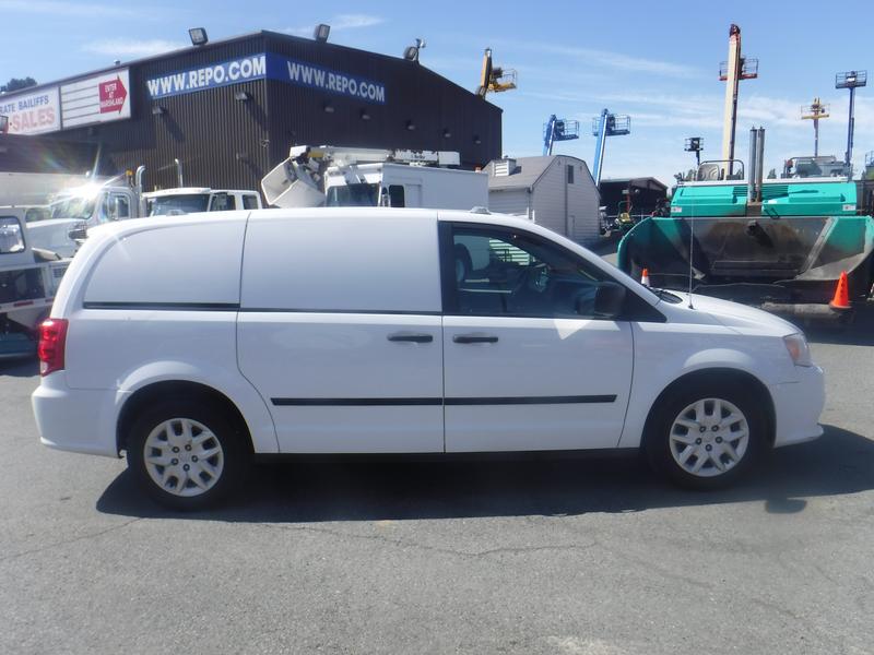 2014 RAM Cargo Van with Rear Shelving | Repo.com