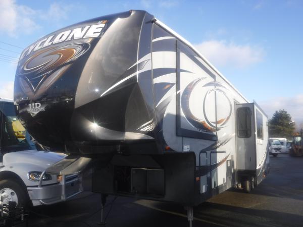 2014 Heartland Cyclone 4000 HD Edition 40 Foot 5th Wheel Toy Hauler ...