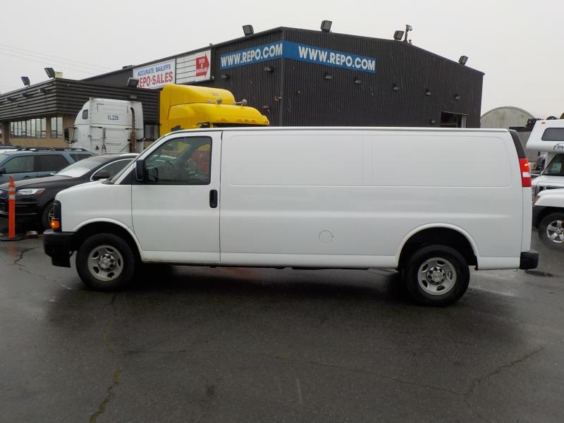 2017 Chevrolet Express 2500 Extended Cargo Van | Repo.com