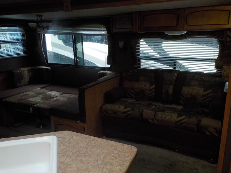 2011 Palomino Puma 26FBSS 26 Foot Travel Trailer (1 Slide Out) | Repo.com