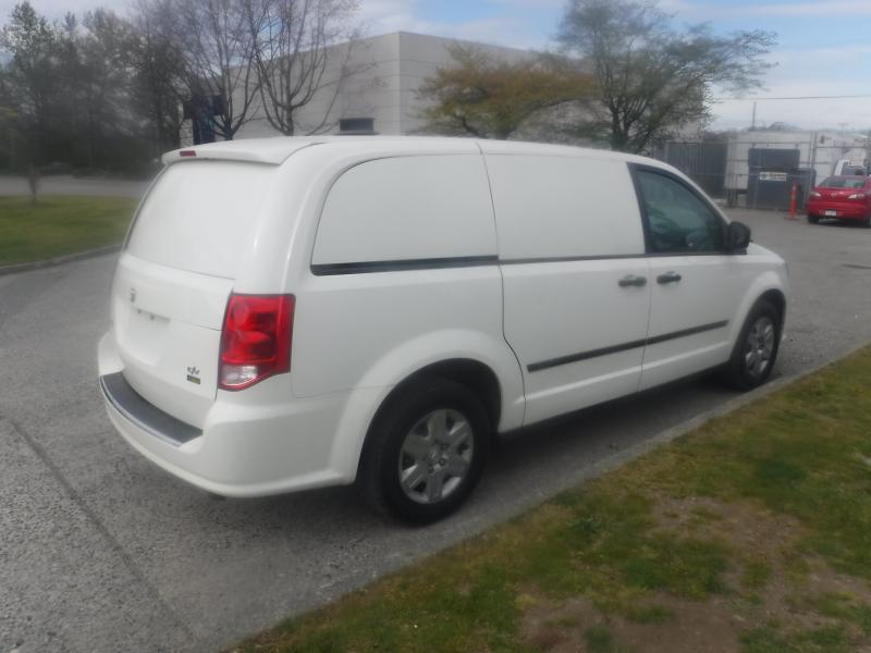 2013 Dodge Cargo Van Rear Shelving | Repo.com