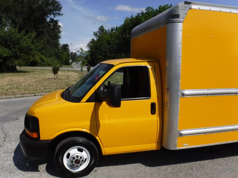 2014 GMC Savana G3500 16 Foot Cube Van with Ramp | Repo.com