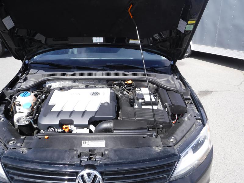 2012 Volkswagen Jetta Highline TDI Diesel | Repo.com