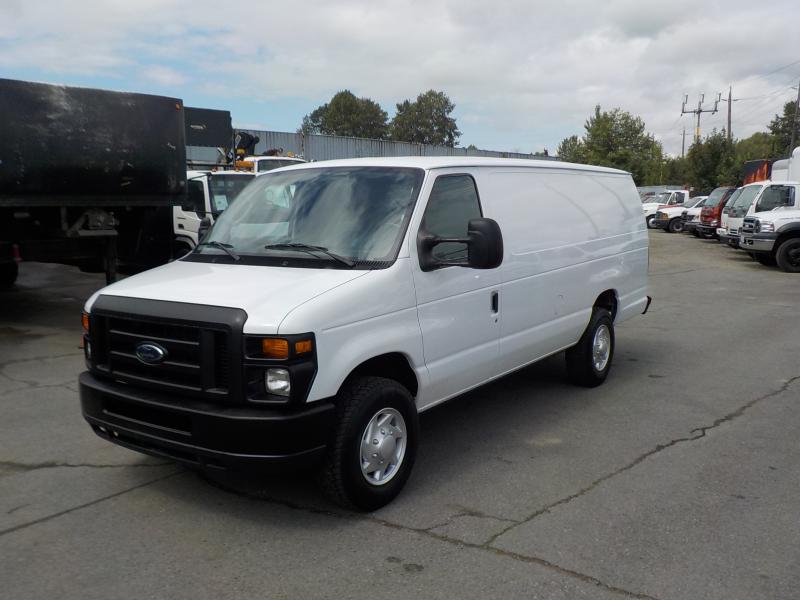 2011 Ford Econoline E-250 Extended Cargo Van | Repo.com