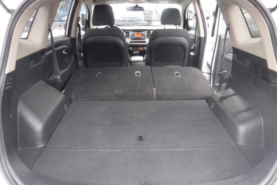 2015 Kia Rondo | Repo.com