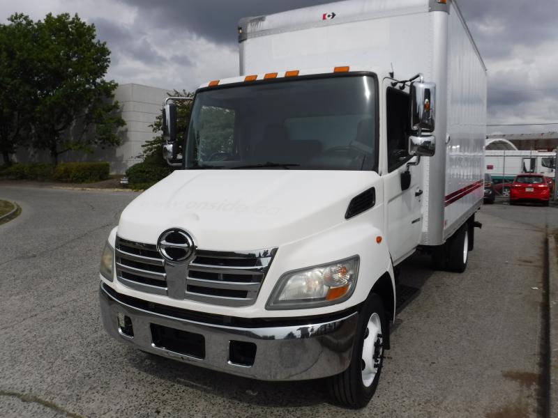 2009 Hino 165 16 Foot Diesel Cube Van with Ramp | Repo.com