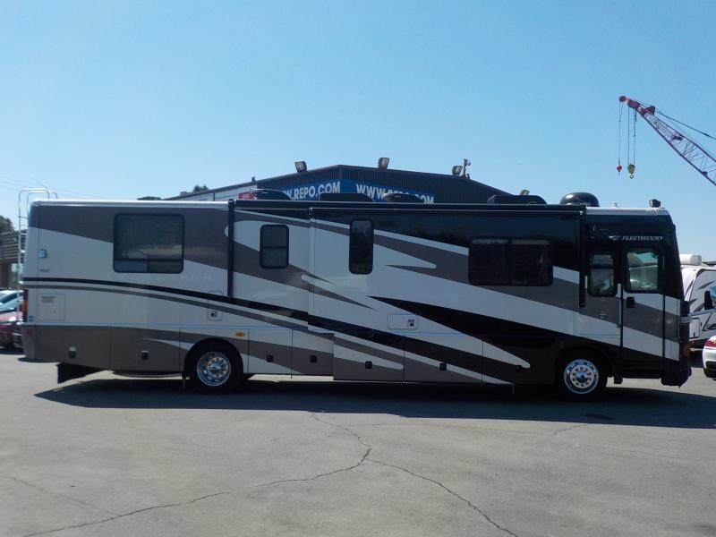 2004 Freightliner Fleetwood X-Line Excursion 350HP Class A 39 Foot ...
