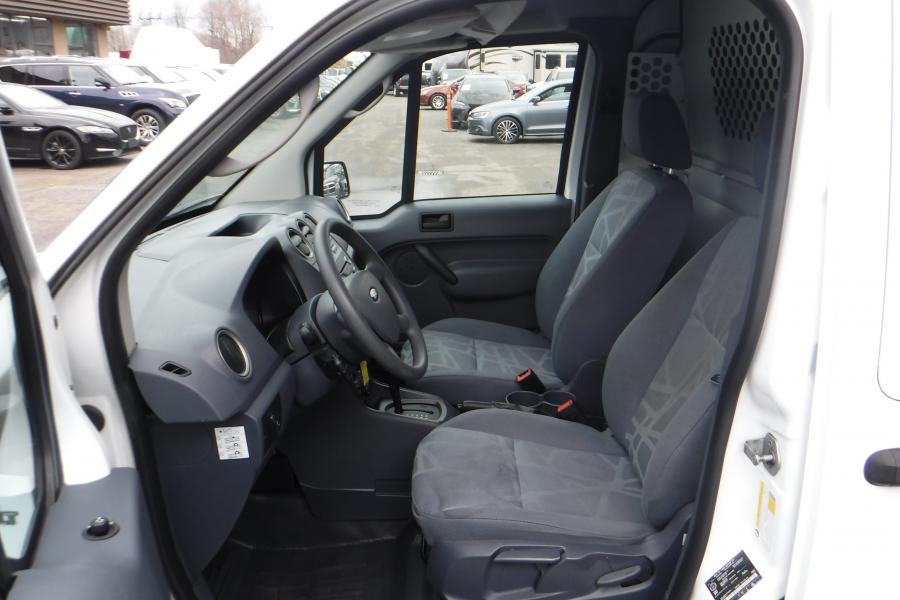 2013 Ford Transit Connect XLT Cargo with Bulkhead Divider | Repo.com