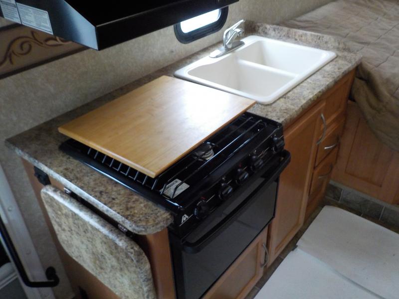 2010 Ford E-350 Four Winds 23A 23 Foot Class C Motorhome | Repo.com