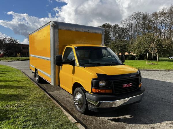 2017 GMC Savana 3500 16 Foot Cube Van | Repo.com