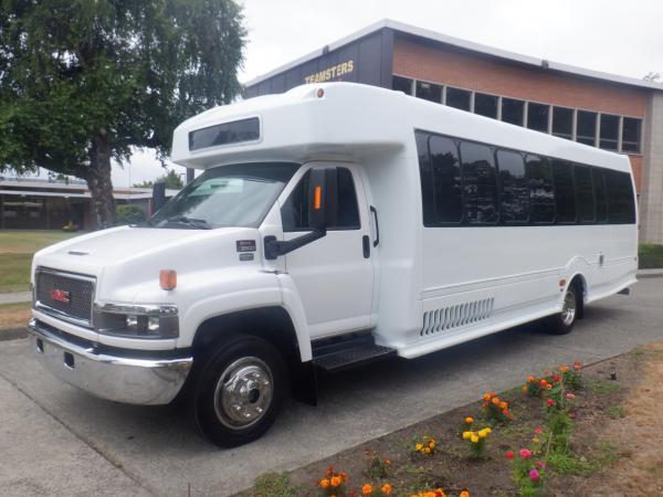 2009 GMC C 5500 25 Passenger Bus Diesel | Repo.com