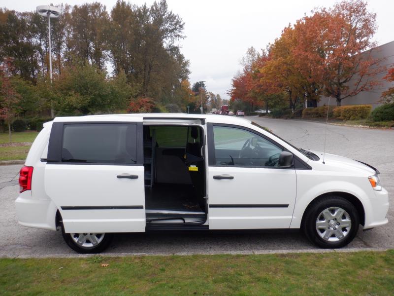 2013 Dodge Cargo Van With Rear Shelving | Repo.com