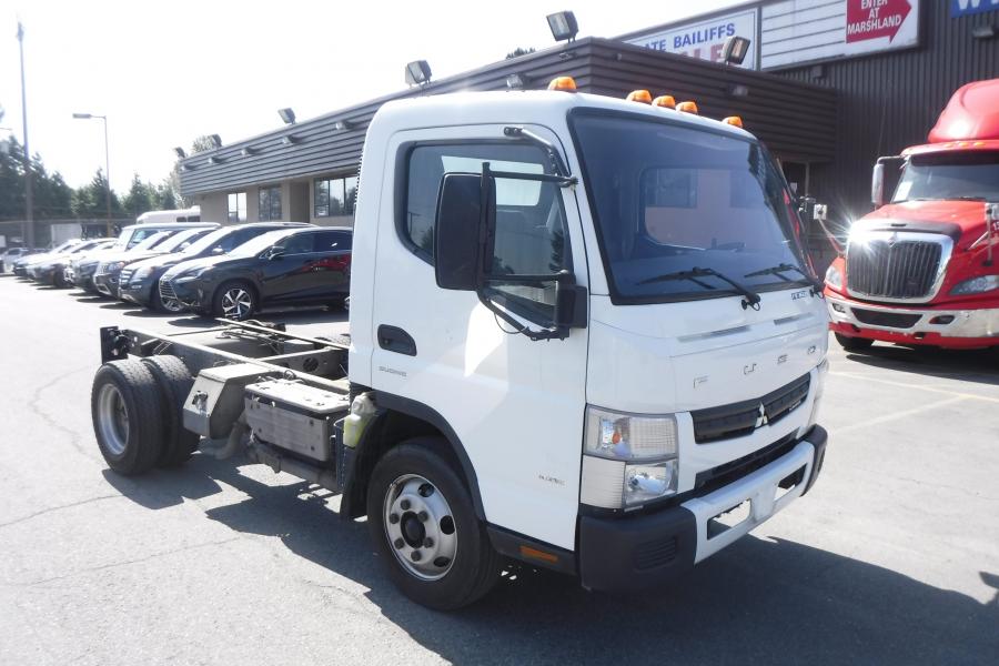 2015 Mitsubishi Fuso FE160 Diesel Dually Cab And Chassis 114 Inch ...
